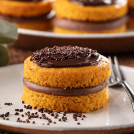 Forneria Luce - Mini Bolo de Cenoura Zero Açúcar: Sabor e Saúde